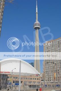CN Tower (not CNN) in Toronto launches new ‘EdgeWalk’ 356 metres above ...